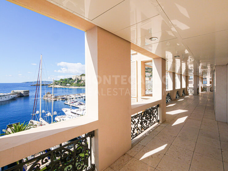 PALAZZO LEONARDO - APPARTEMENT SUR UN ÉTAGE ENTIER - VUE MER, place de ...